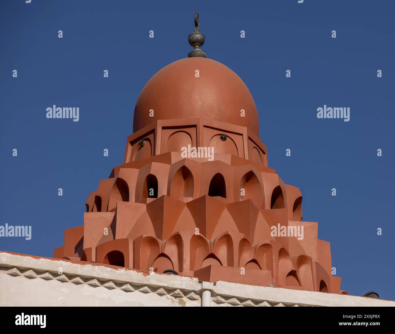 detail of muqarnas dome, funerary madrasa of Nur al-Din, Damascus Stock ...