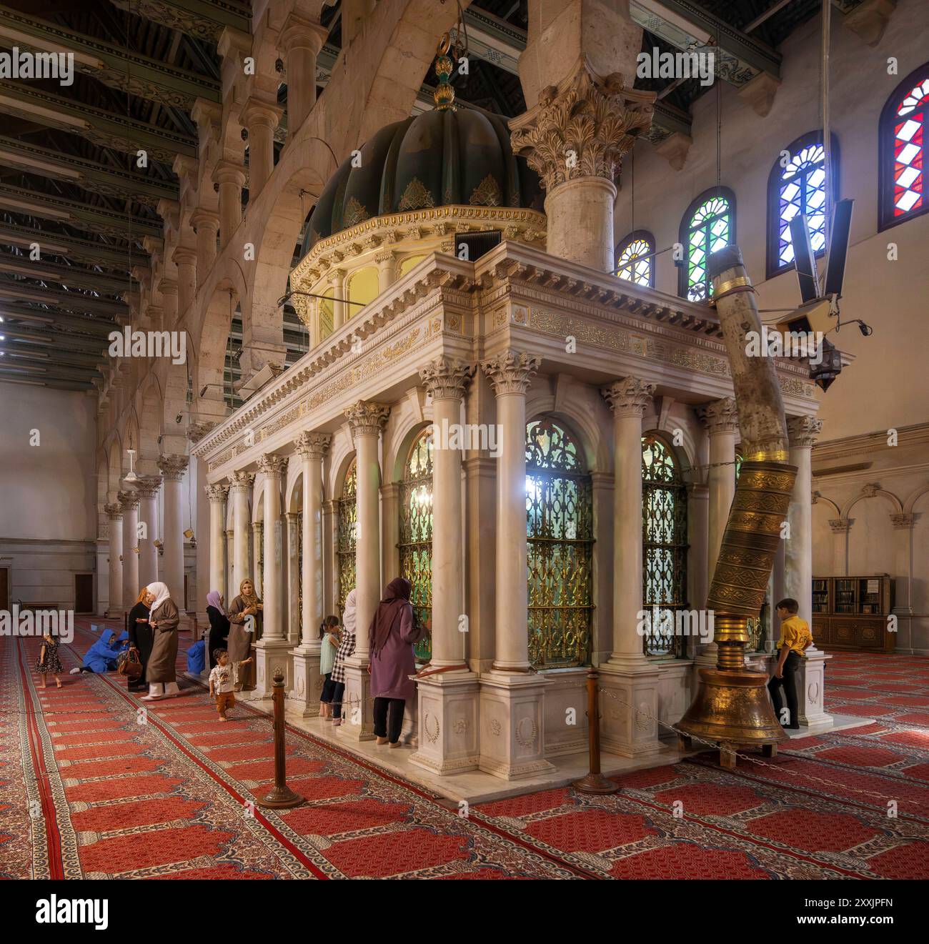 Shrine to the head of St John the Baptist, Great Mosque of Damascus ...