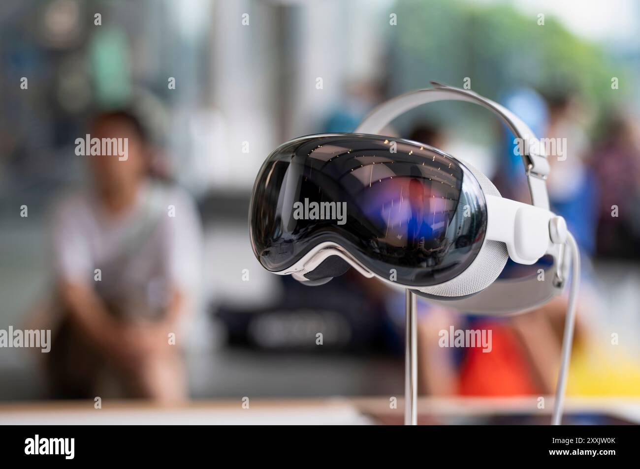 Hong Kong, China. 25th Aug, 2024. The Apple Vision Pro, Apple's new ...