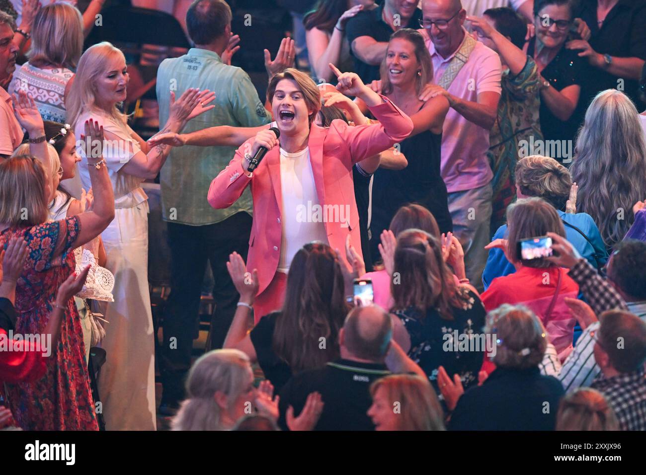 DIE GIOVANNI ZARRELLA SHOW 2024 am 24.08.2024 in der Westfalenhalle in Dortmund Vincent Gross ...