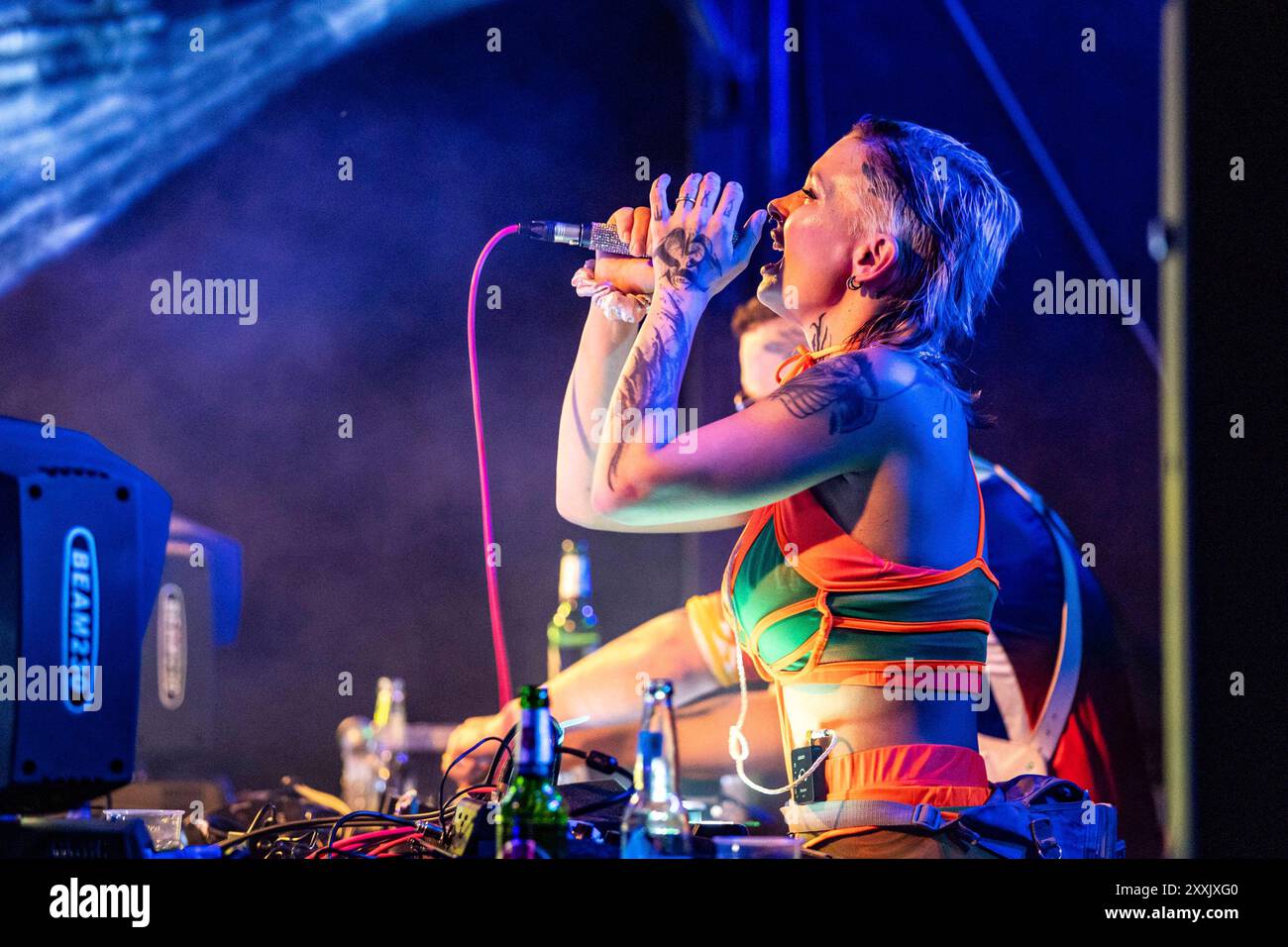 Edith Stehfest von ISO 3000 biem Airwaves Open Air im Strandbad Planitz ...