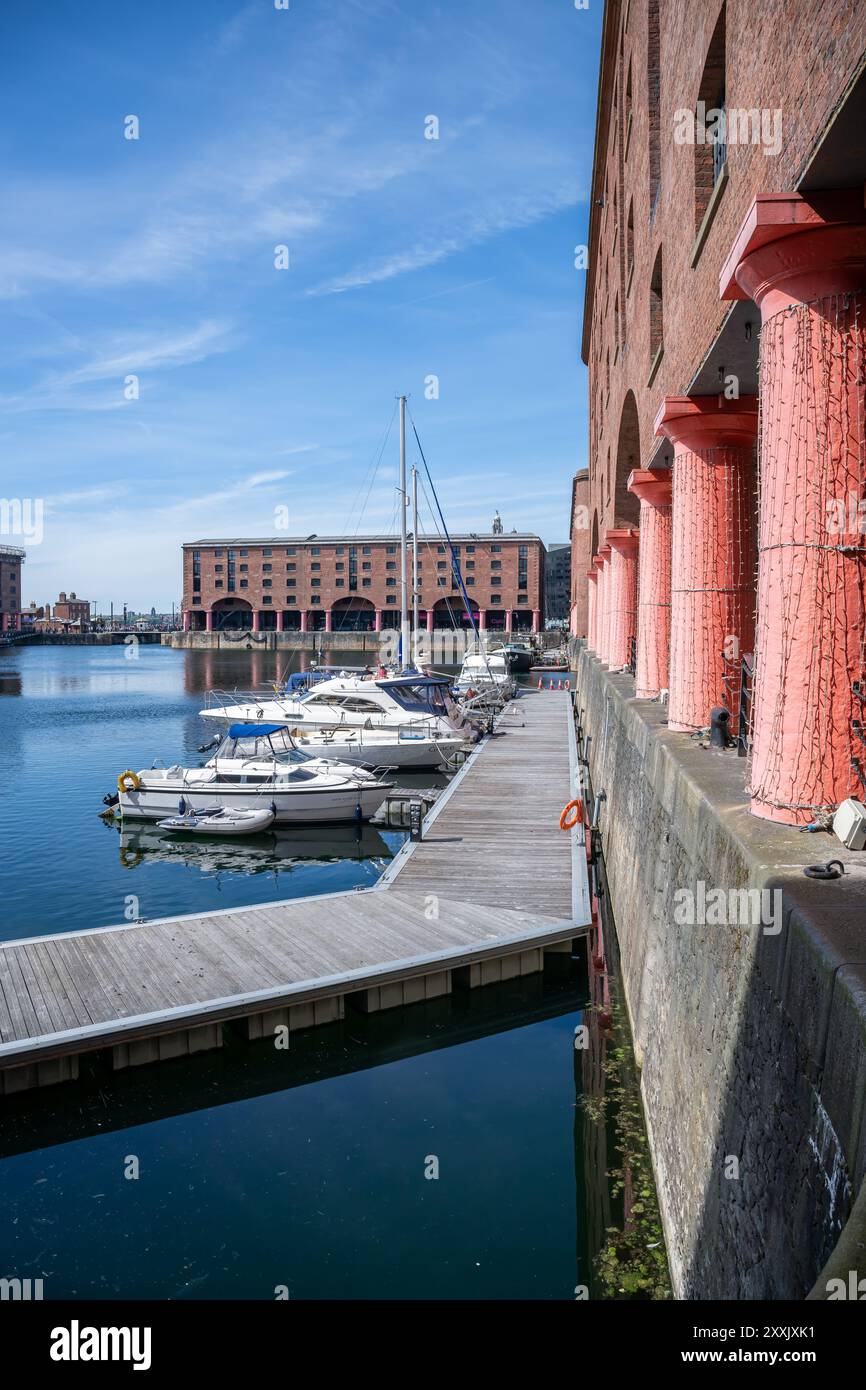 Albert Dock Liverpool Stock Photo - Alamy