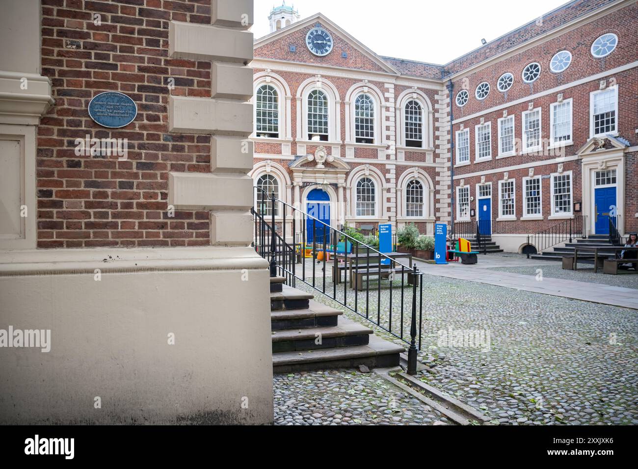 Bluecoat Chambers, School Lane, Liverpool Stock Photo - Alamy