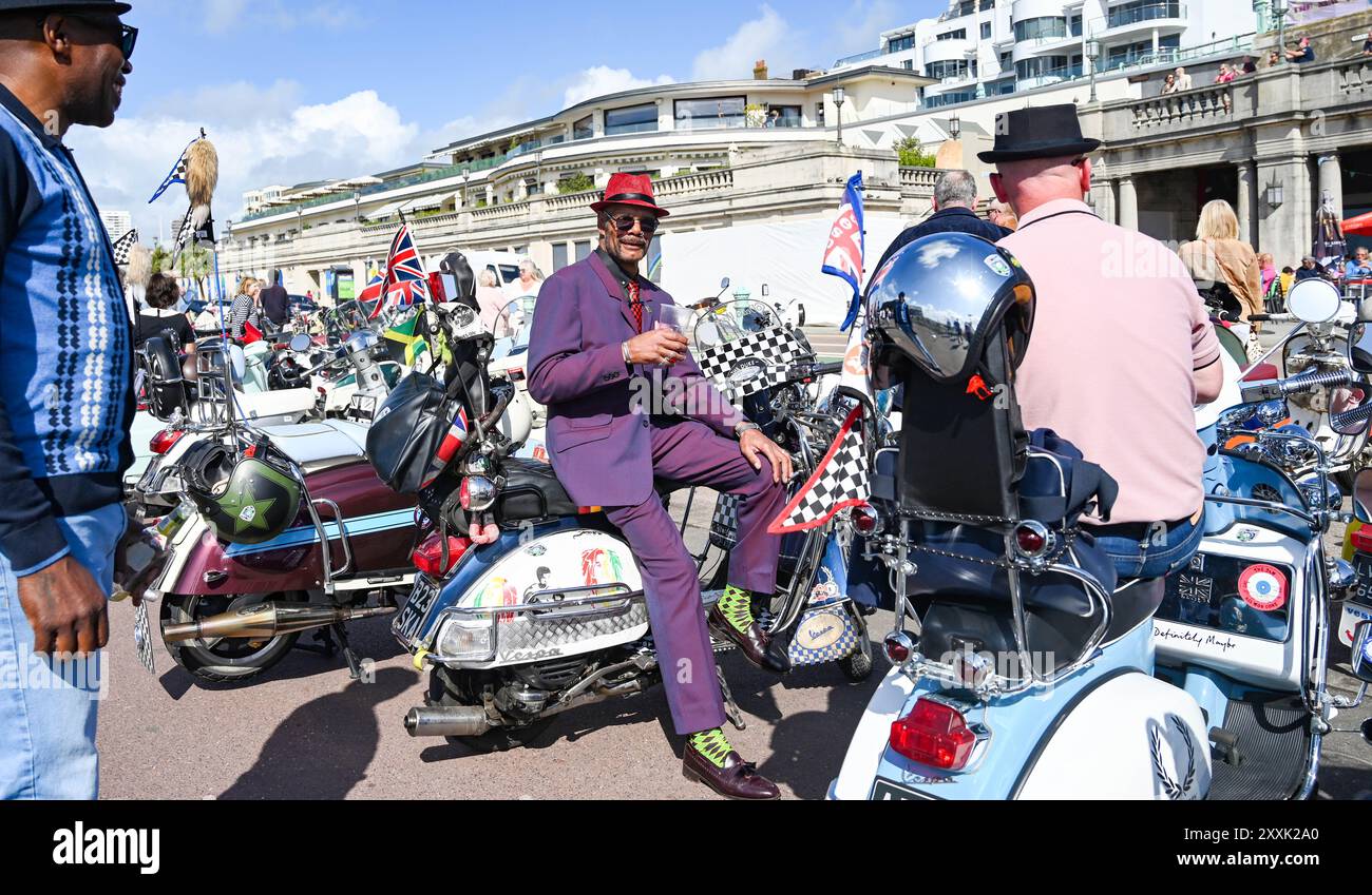 Mod weekender 2024 hi-res stock photography and images - Alamy