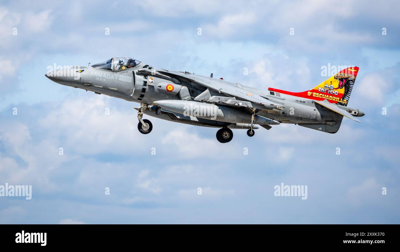 Spanish Navy - McDonnell Douglas AV-8B Harrier II, arriving at RAF ...