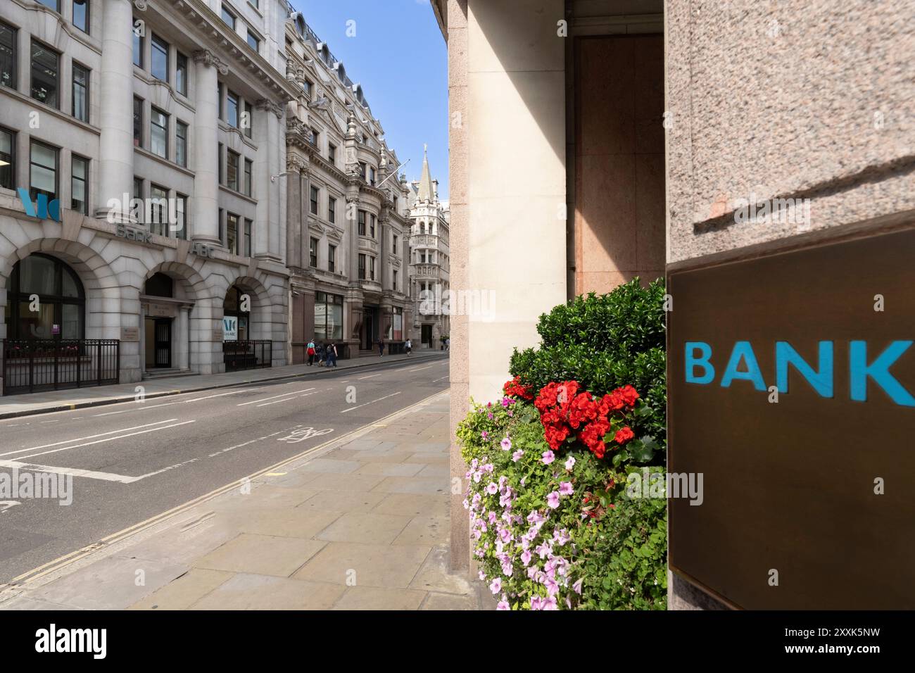 Moorgate road hi-res stock photography and images - Alamy