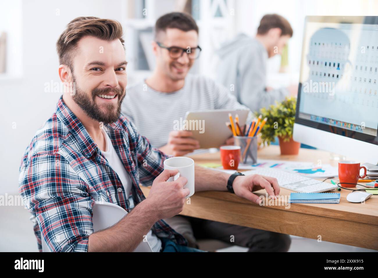 Getting job done group hi-res stock photography and images - Alamy