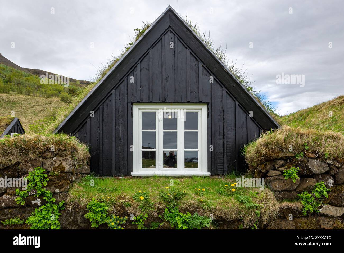 Turf house iceland hi-res stock photography and images - Alamy