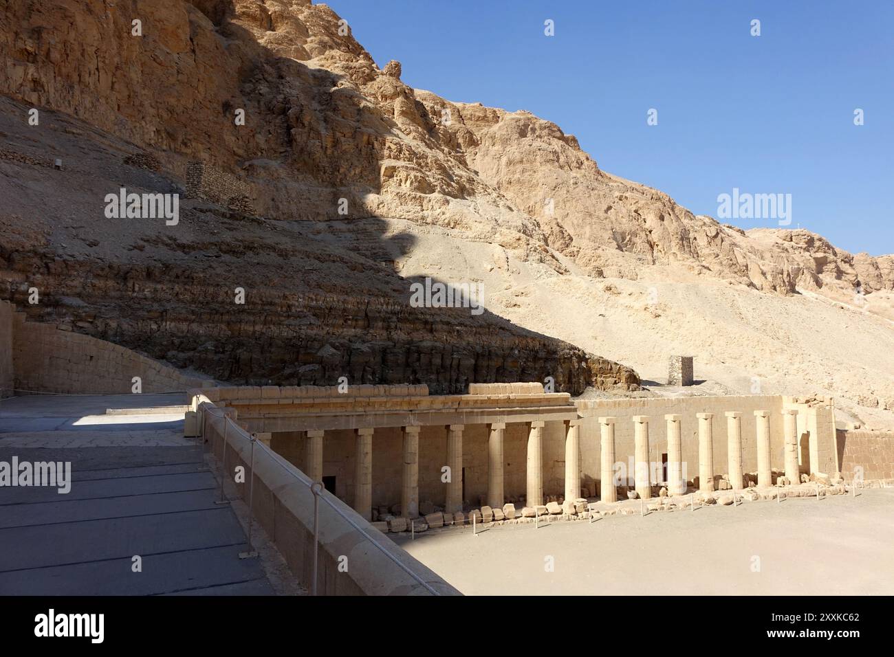 The ruins of Hatshepsut's Mortuary Temple stand amid the desert ...