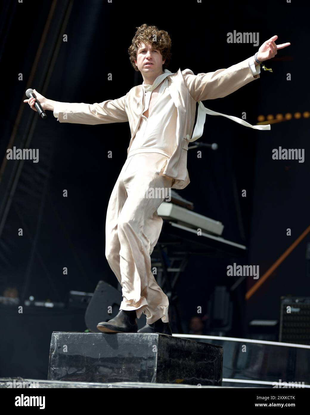 The kooks live 2024 hi-res stock photography and images - Alamy