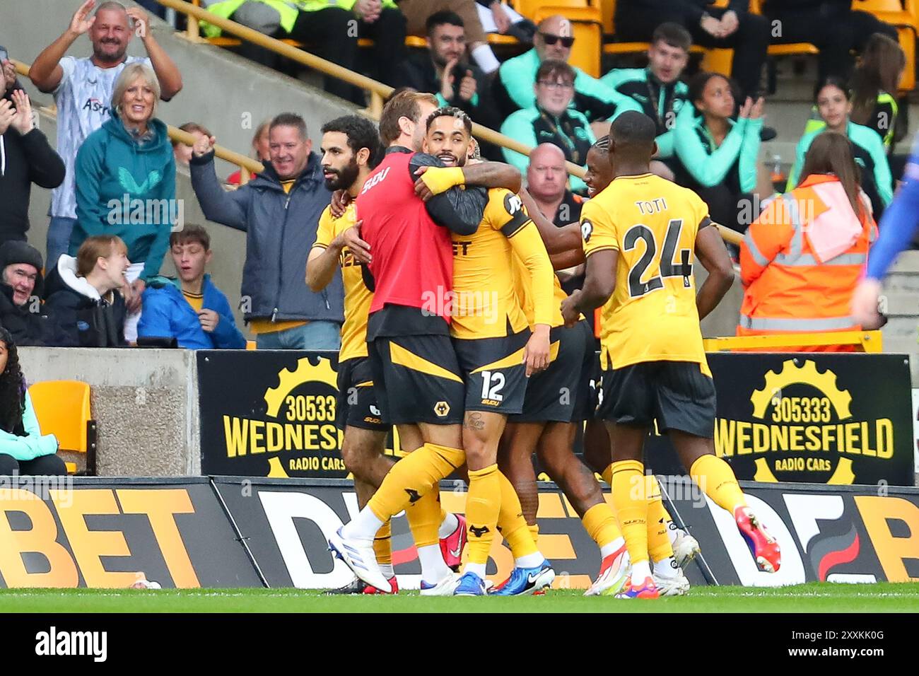 Matheus cunha wolves 2024 hi-res stock photography and images - Alamy