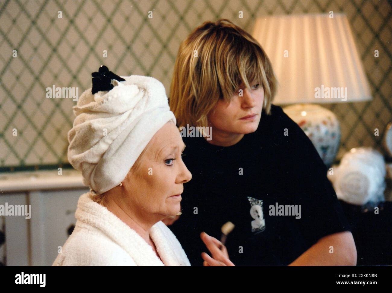 CORONATION STREET ACTRESS, LIZ DAWN,ELIZABETH DAWN, VERA DUCKWORTH ...