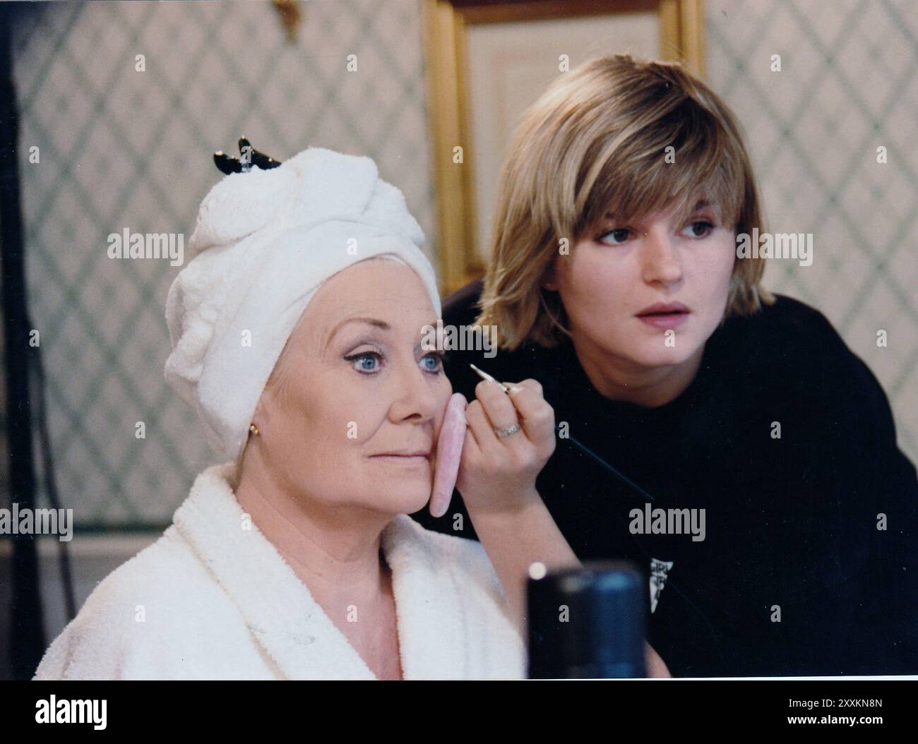 CORONATION STREET ACTRESS, LIZ DAWN,ELIZABETH DAWN, VERA DUCKWORTH ...