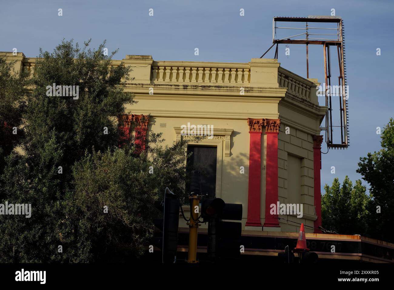 Red pilistar hi-res stock photography and images - Alamy