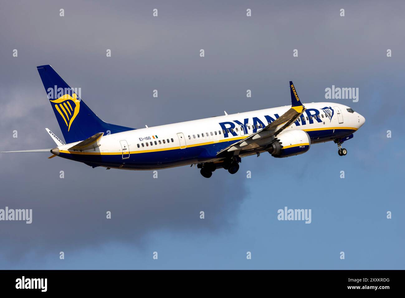 Ryanair Boeing 737 MAX 8-200 (REG: EI-IGO) taking off from runway 13 Stock Photo - Alamy