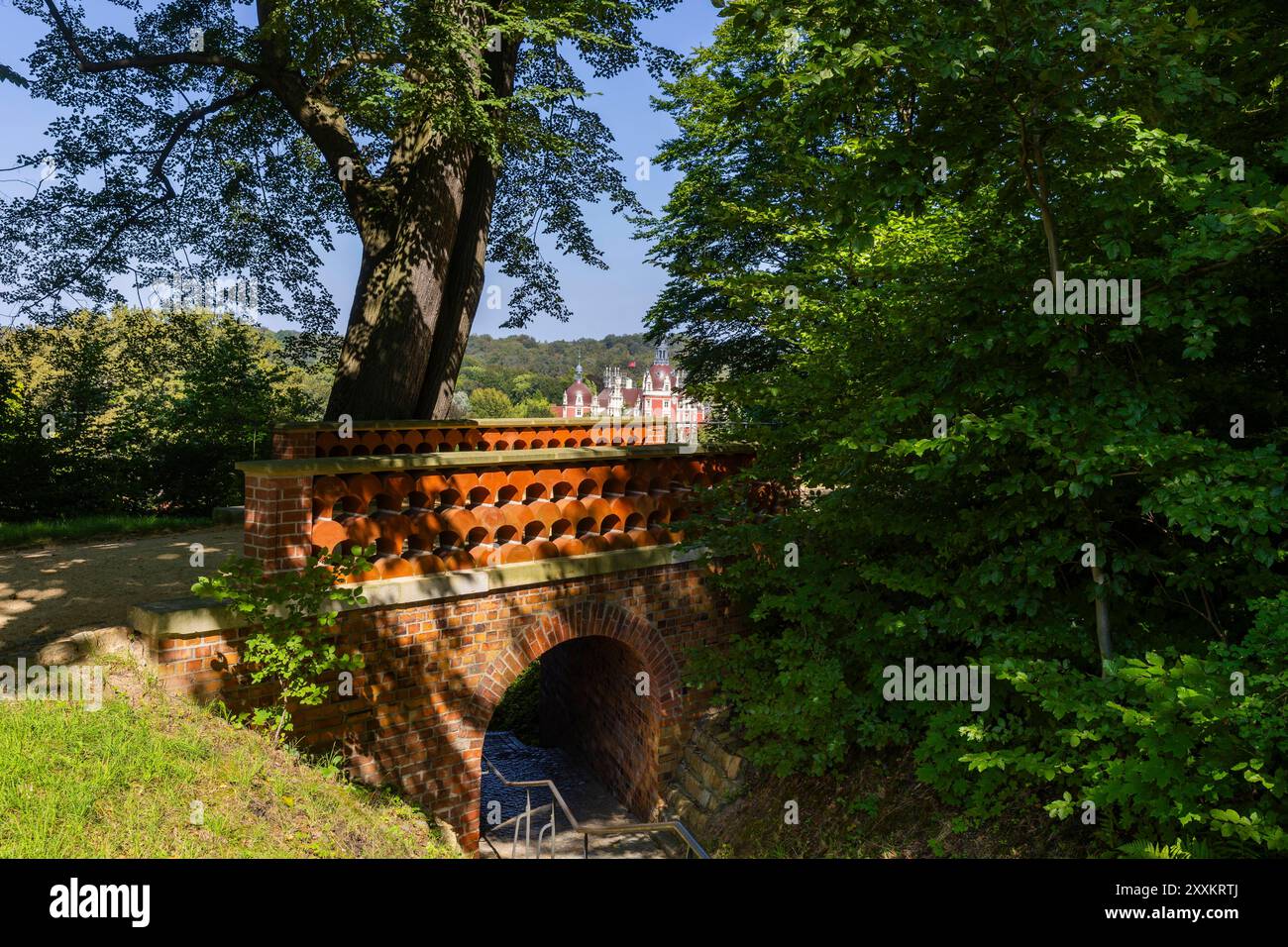 Blick zum alten schloss hi-res stock photography and images - Alamy