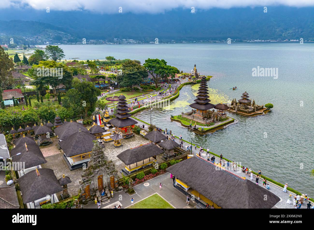 Ulun Danu Beratan temple at the edge of Lake Bratan, Bali, Indonesia ...
