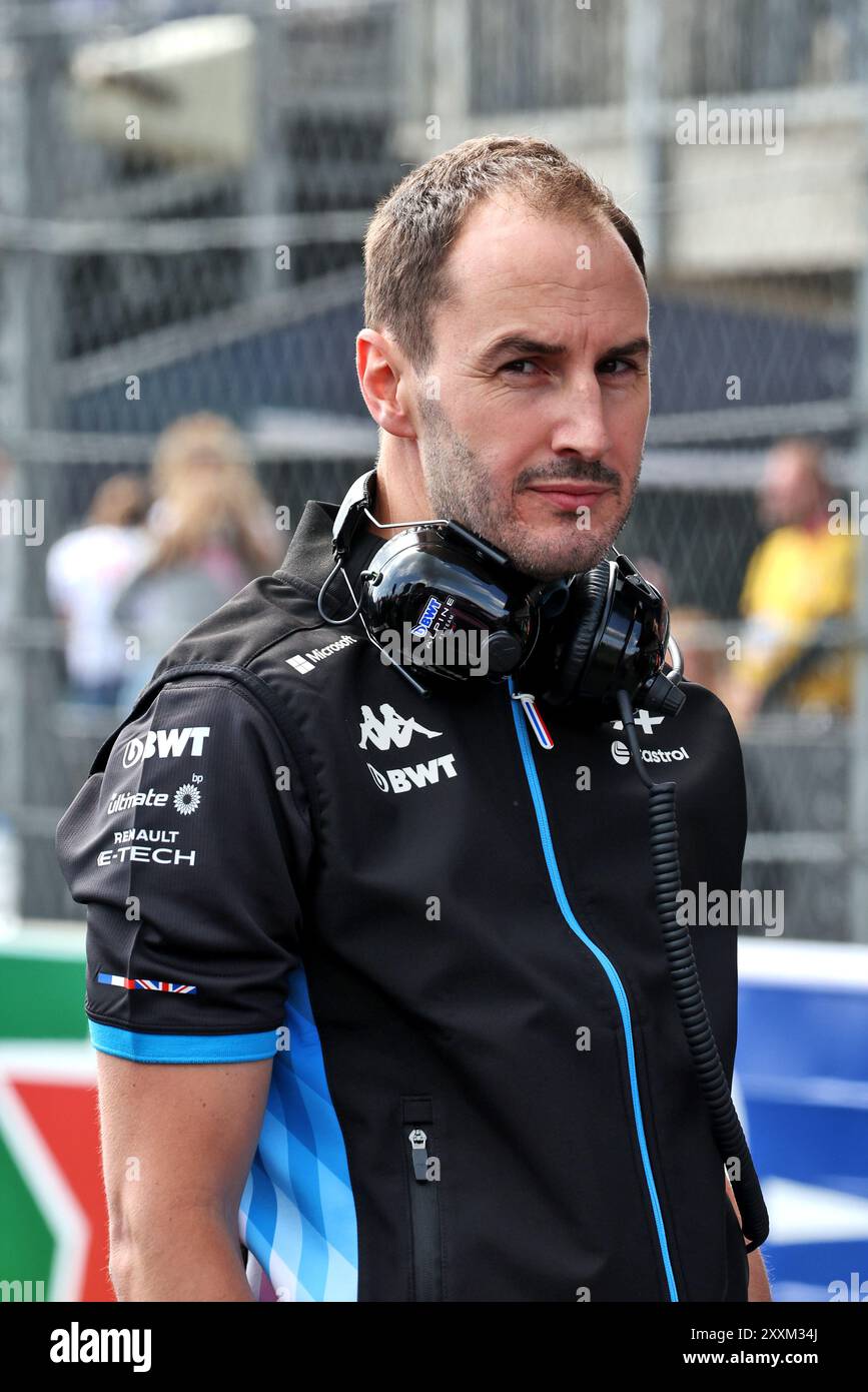 Oliver Oakes (GBR) Alpine F1 Team Team Principal on the grid. Formula 1 ...