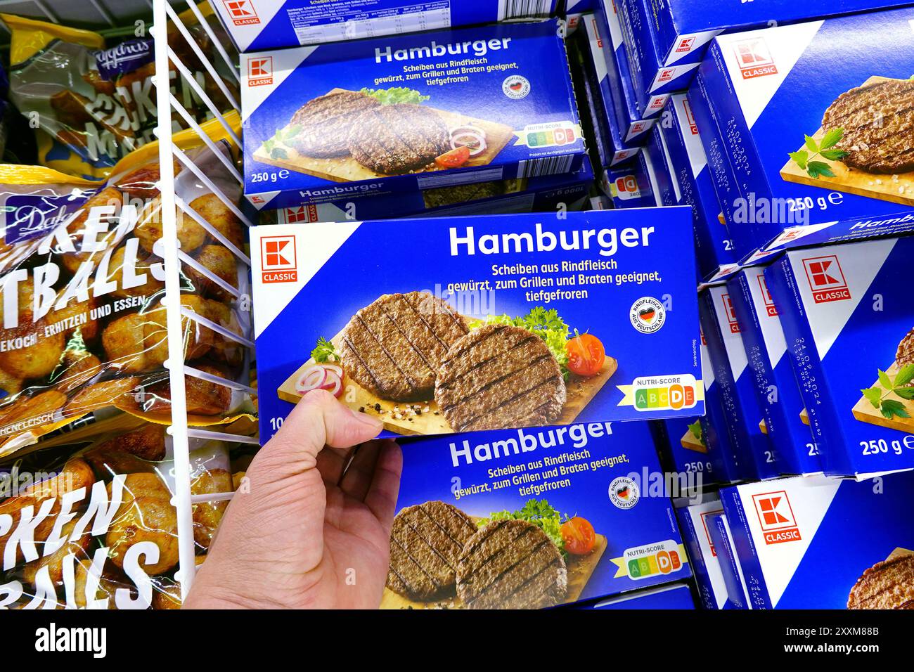 Frozen packaging beef hi-res stock photography and images - Alamy