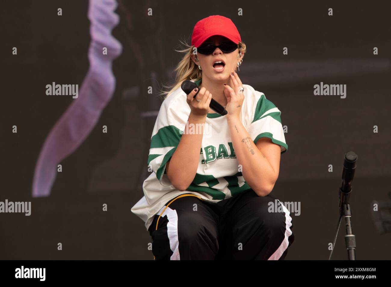 Reading, Berkshire, United Kingdom. 25th August 2024. Reneé Rapp takes ...