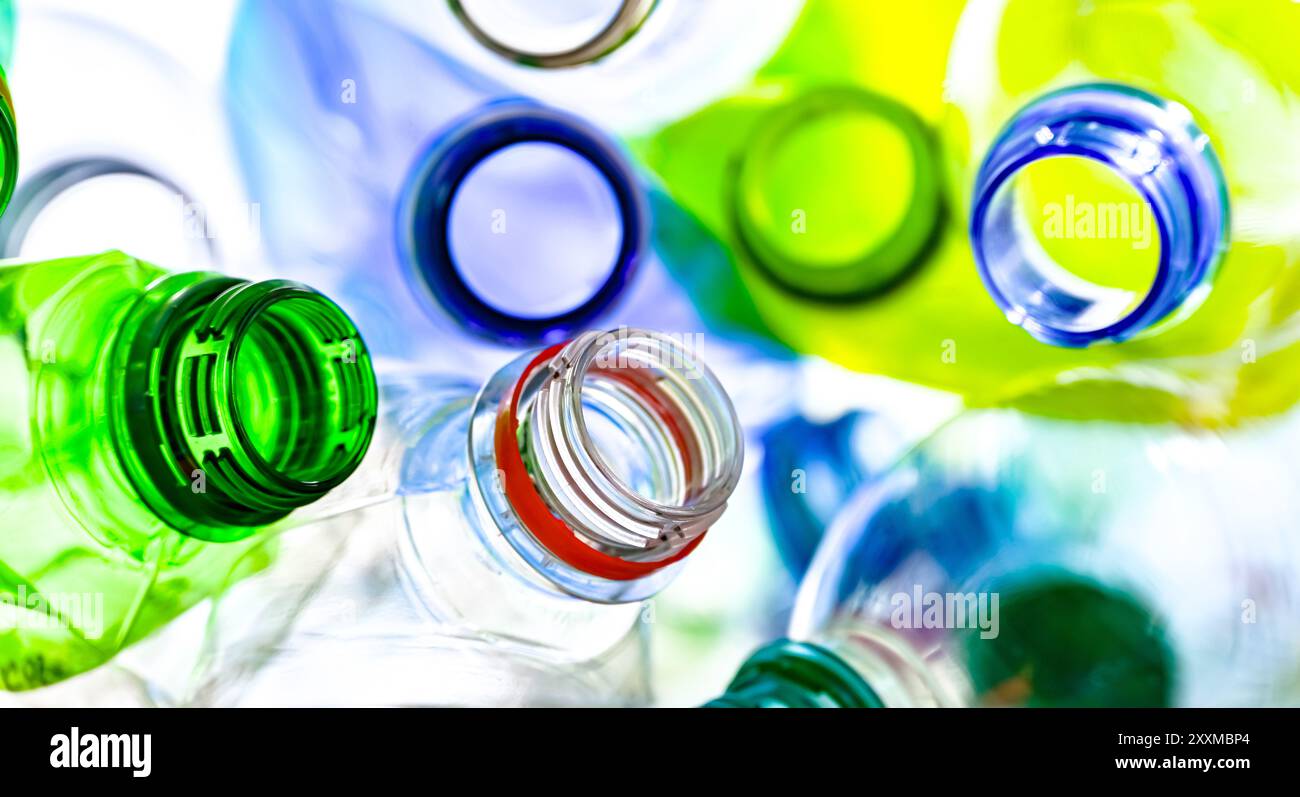 Empty colored drink bottles. Recyclable plastic waste Stock Photo - Alamy