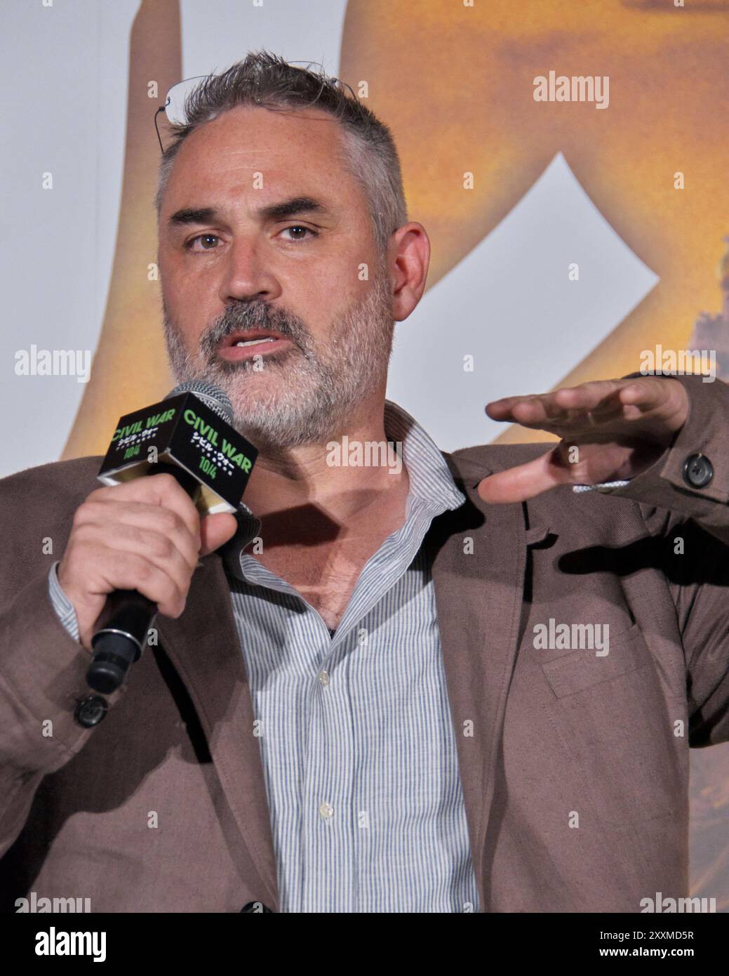 Director alex garland hi-res stock photography and images - Alamy