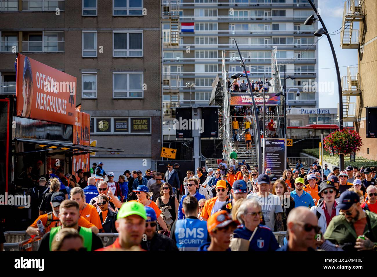ZANDVOORT - Race fans leave Zandvoort after the Dutch F1 Grand Prix ...