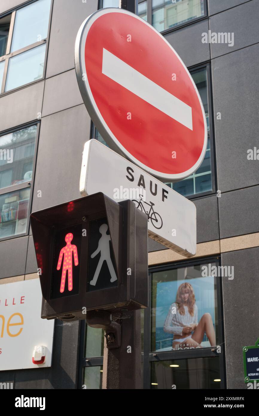 No entry road sign & traffic, crossing lights in Paris, France Stock ...