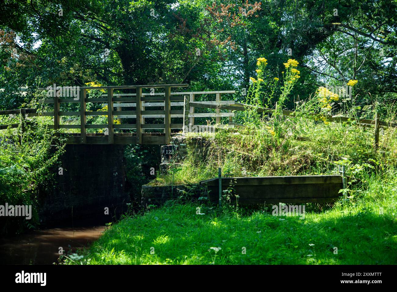 Talybont on usk tram hi-res stock photography and images - Alamy