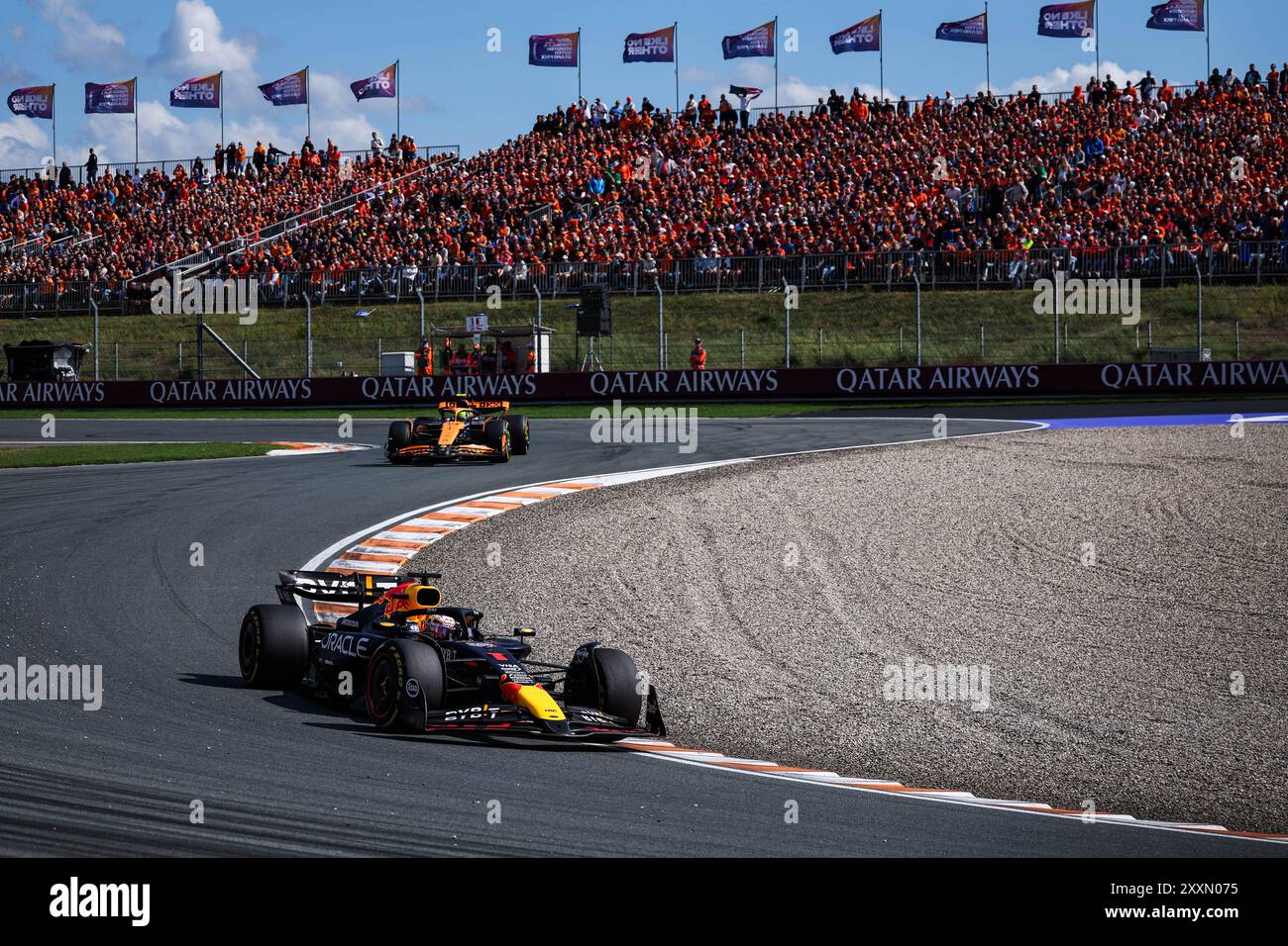 01 VERSTAPPEN Max (nld), Red Bull Racing RB20, 04 NORRIS Lando (gbr ...