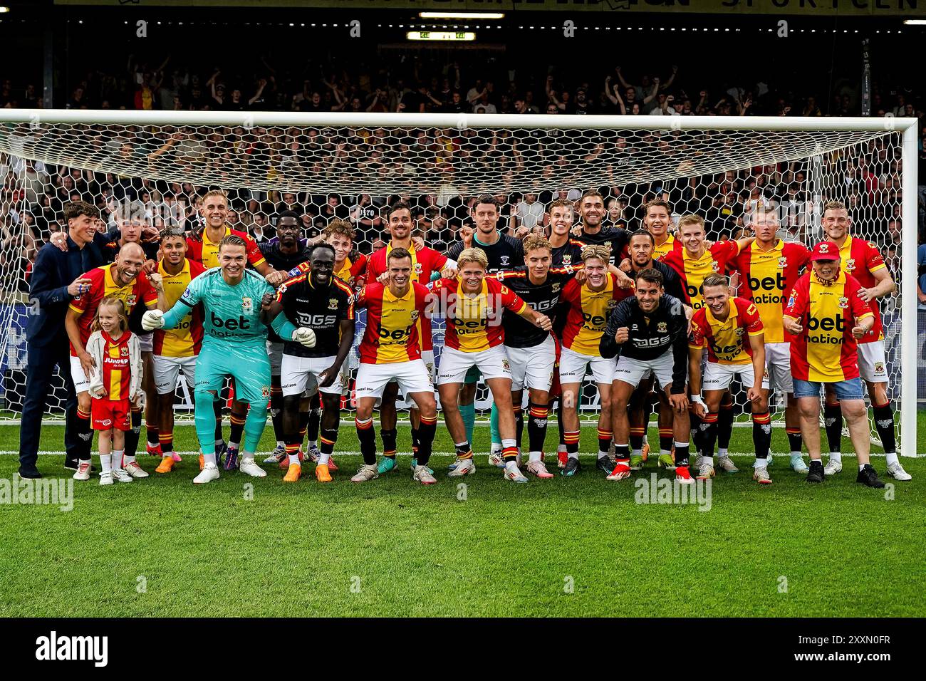DEVENTER, NETHERLANDS - AUGUST 25: Go Ahead Eagles goalkeeper Luca ...
