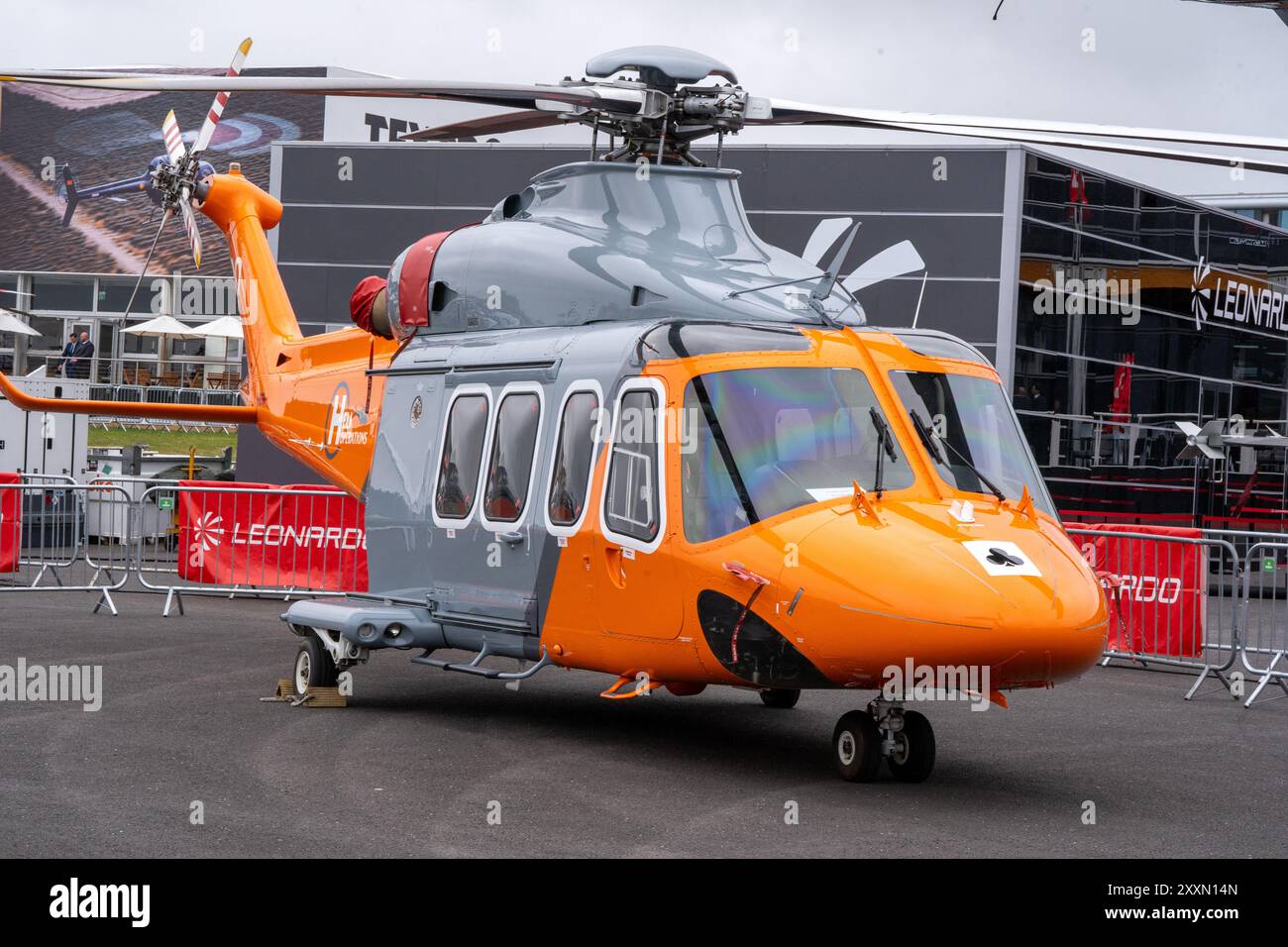 Heli ops hi-res stock photography and images - Alamy