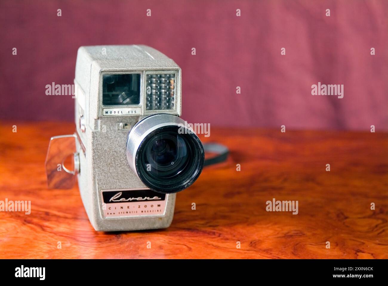 Vintage 8mm. movie camera Stock Photo - Alamy
