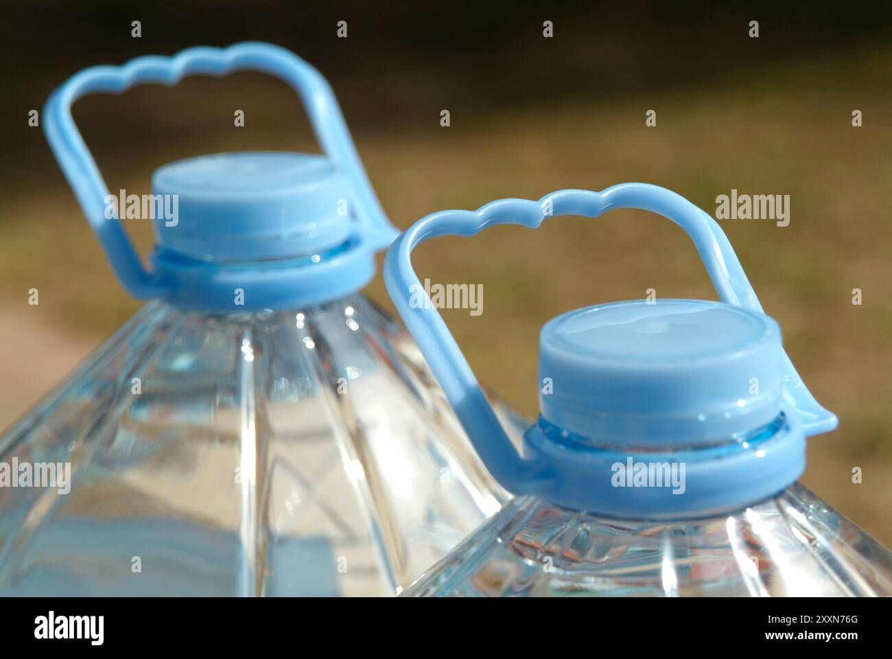 Field water supplies hi-res stock photography and images - Alamy