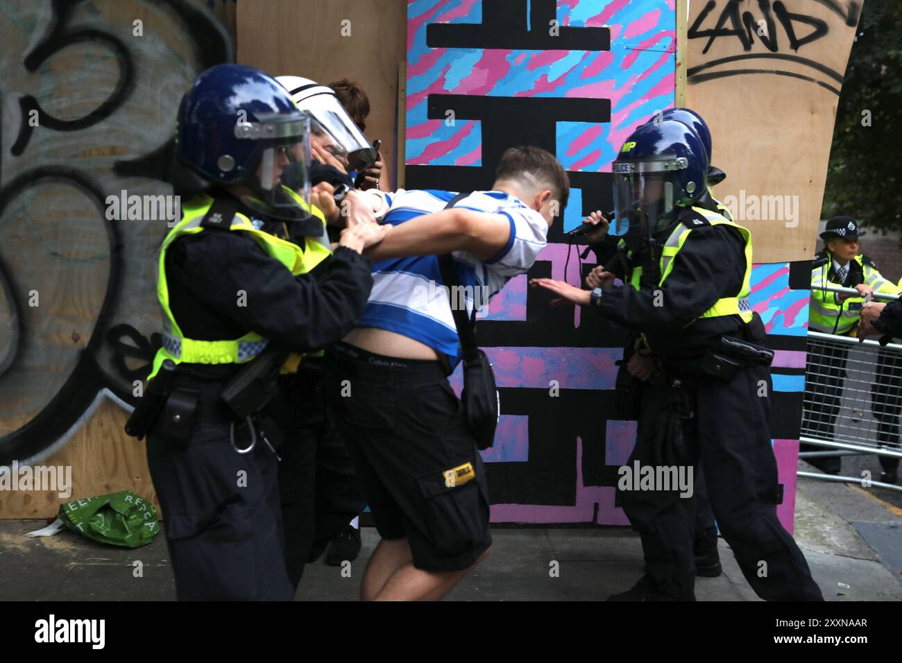 Notting hill carnival police 2024 hi-res stock photography and images ...