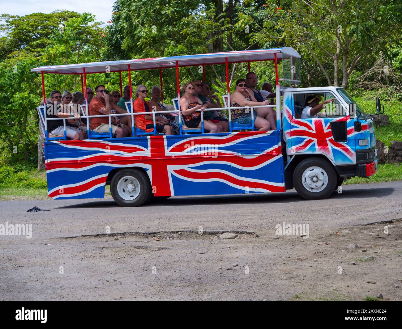 Tourist Bus Painted with British Flag Stock Photo - Alamy