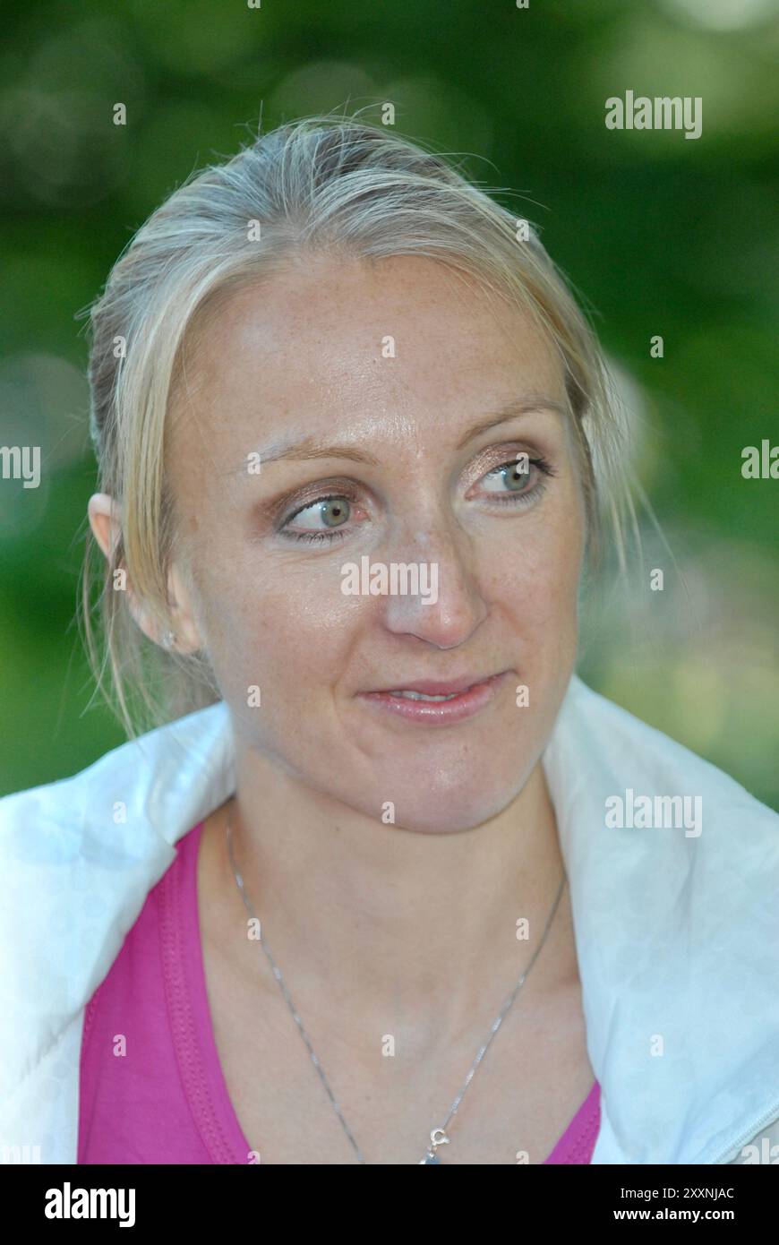 Paula Radcliffe, Race for Life, Battersea Park, London, UK Stock Photo ...