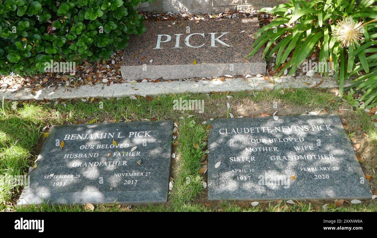 Gardens of proverbs hi-res stock photography and images - Alamy