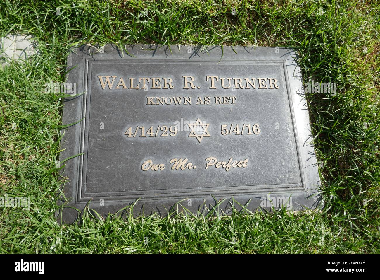 Los Angeles, California, USA 23rd August 2024 Costume Designer Walter Ret Turner Grave in Courts ...