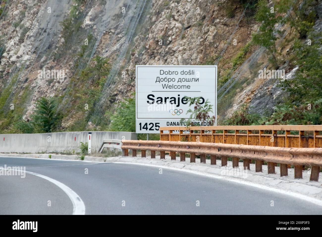 Bosnia road sign hi-res stock photography and images - Alamy