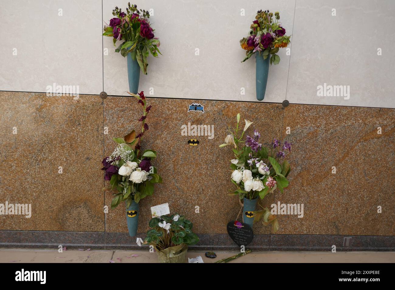 Los Angeles, California, USA 23rd August 2024 Actor Matthew Perry Grave ...