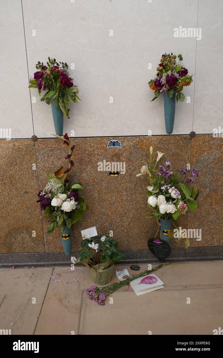 Los Angeles, California, USA 23rd August 2024 Actor Matthew Perry Grave ...