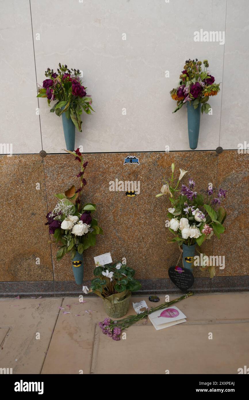 Los Angeles, California, USA 23rd August 2024 Actor Matthew Perry Grave ...