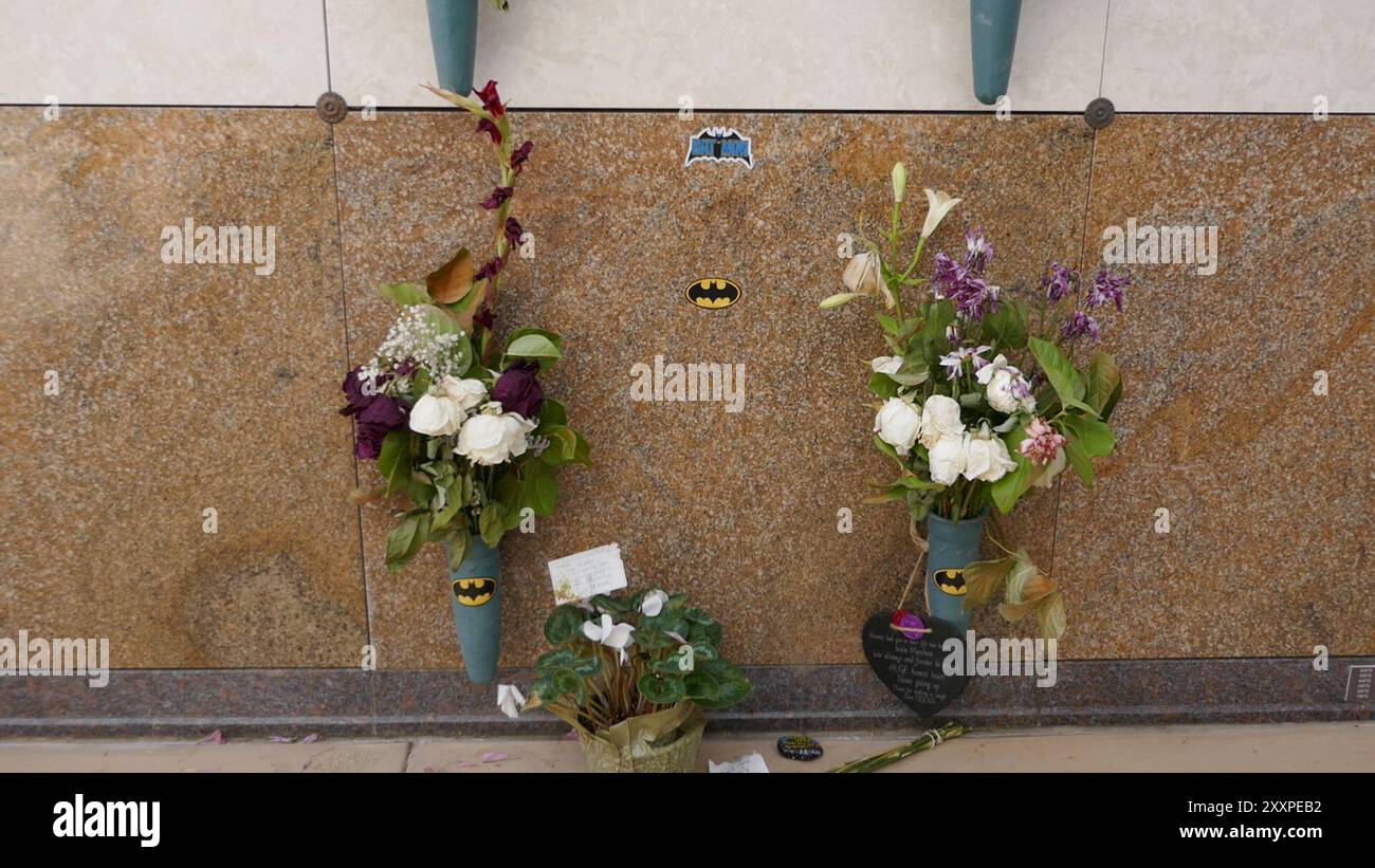 Los Angeles, California, USA 23rd August 2024 Actor Matthew Perry Grave ...