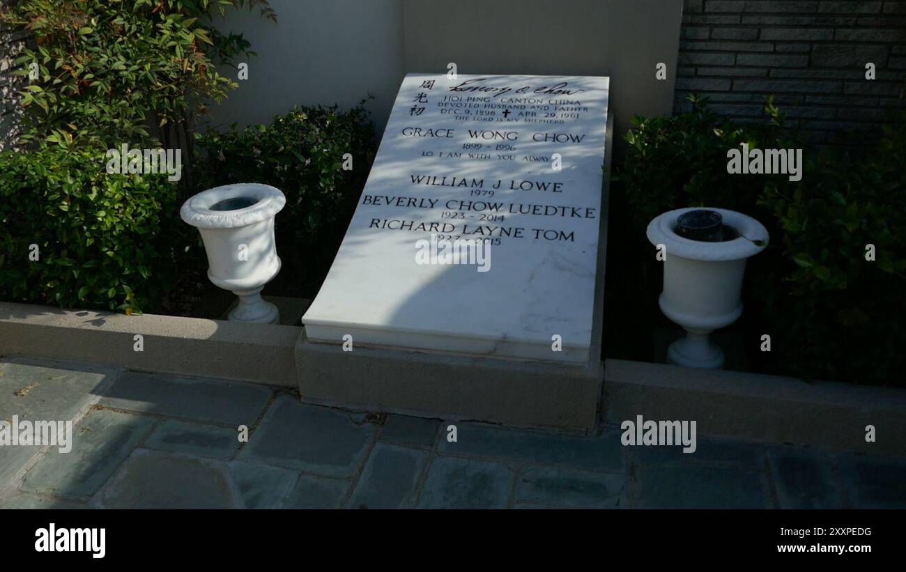 Los Angeles, California, USA 23rd August 2024 Actor Layne Tom Jr. Grave in Courts of Remembrance ...