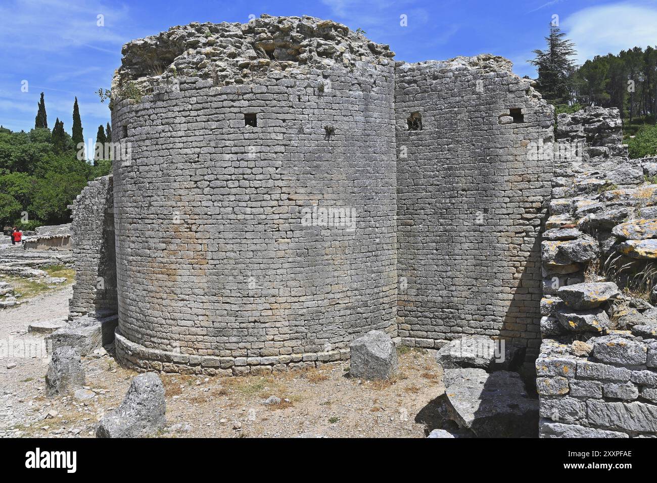 Old round rock historical hi-res stock photography and images - Alamy