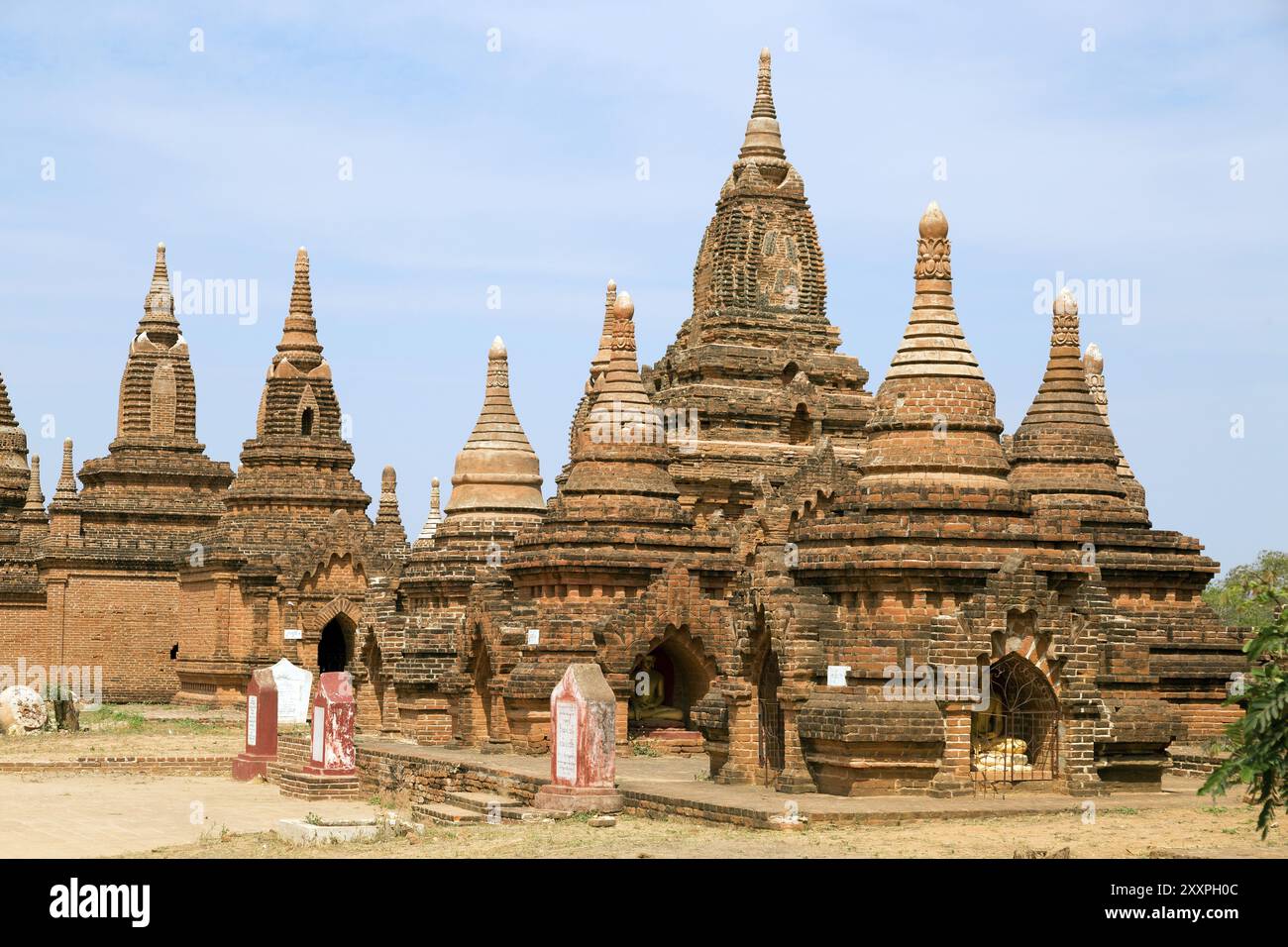 Temple field in Bagan Stock Photo - Alamy