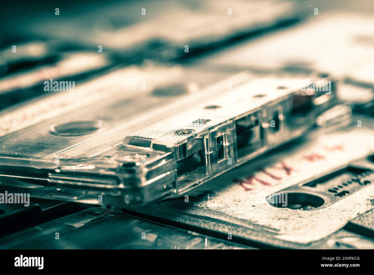 Cassettes and headphone retro hi-res stock photography and images - Alamy