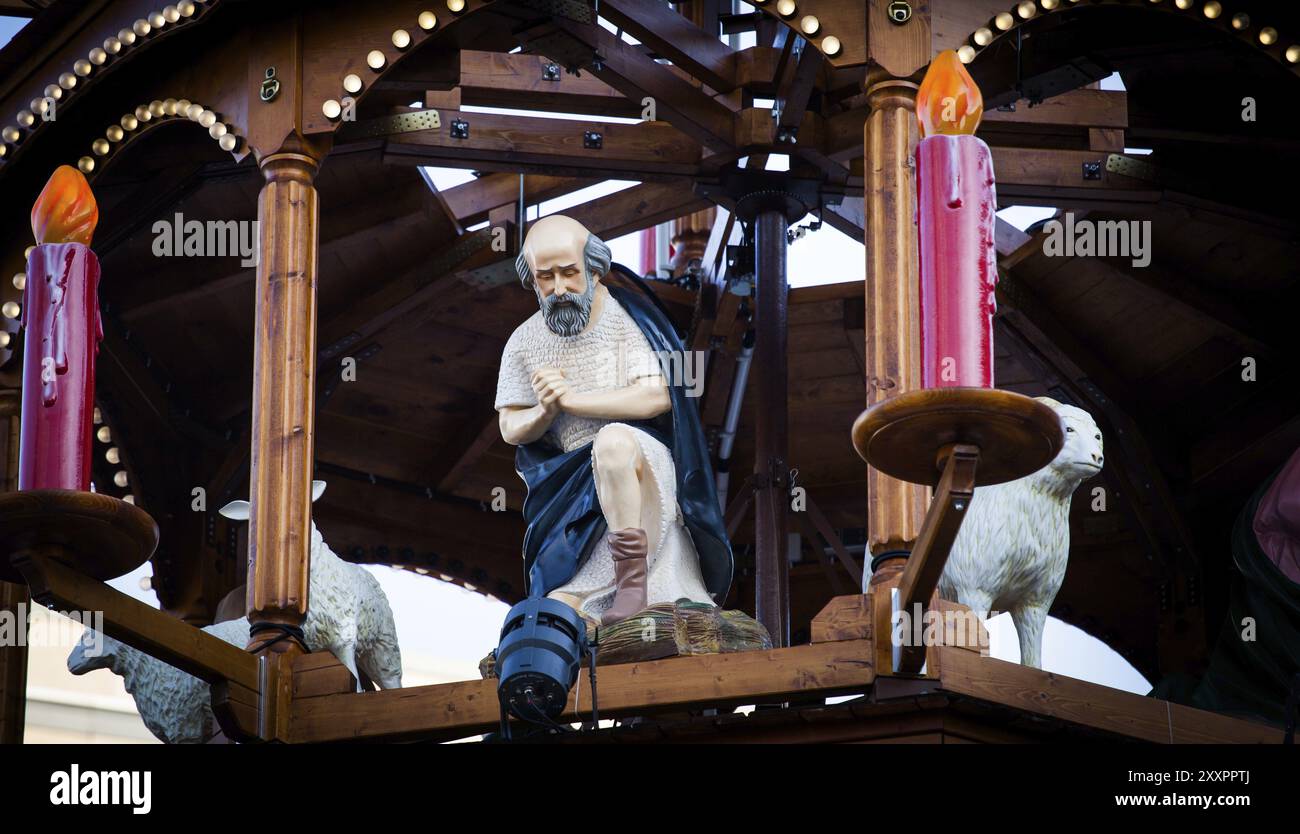 Roundel in the shape of a traditional German candle pyramid Stock Photo ...