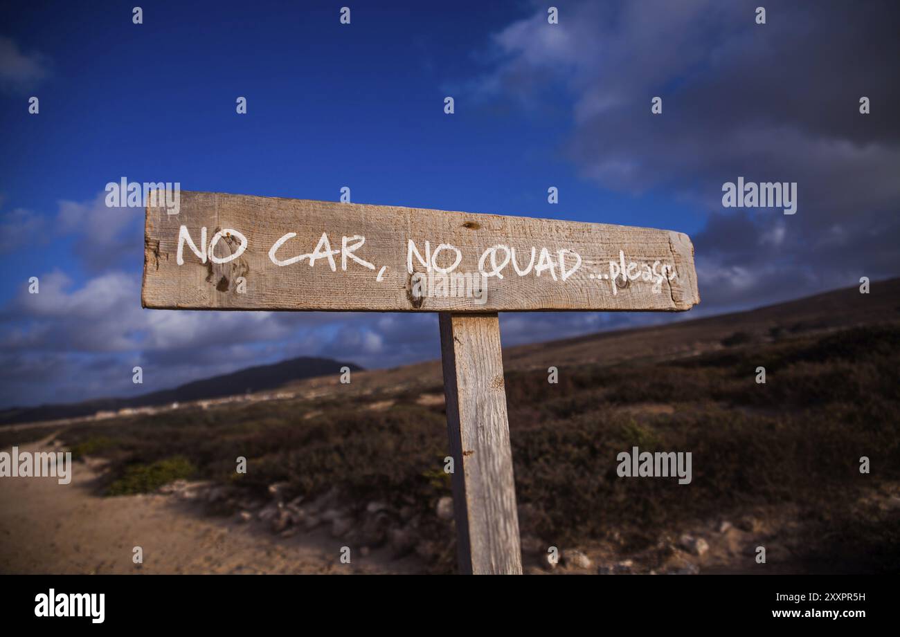 Country rural signposts hi-res stock photography and images - Alamy